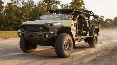 Gm Defense Infantry Squad Vehicle Isv First Drive Review Combat Carpool