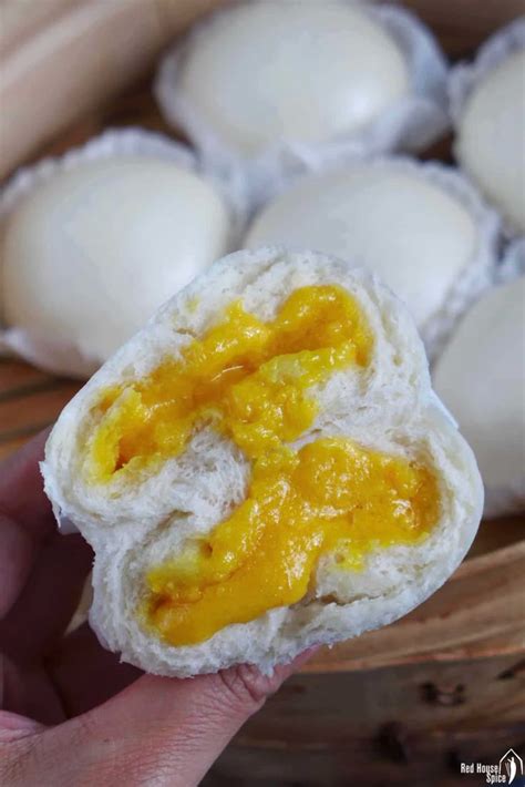 Steamed Custard Buns Nai Wong Bao 奶黄包 Recipe Custard Buns Dim Sum Recipes Custard