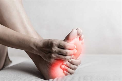 Douleur Sur Le Côté Externe Du Pied Causes Et Solutions Charonne