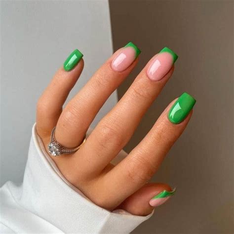 30 Super Cute Green Nail Ideas For Every Season