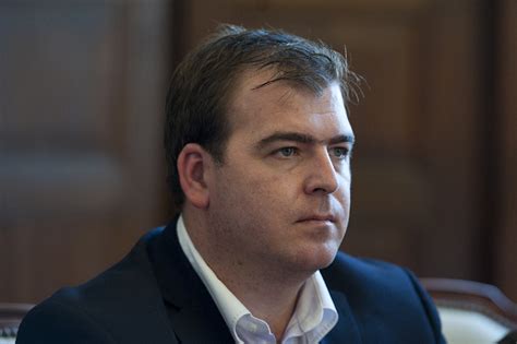 Служебният министър на земеделието използва цялата държавна машина за да овладее браншовите