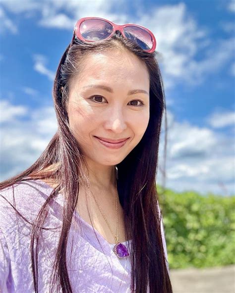 佐田茉莉子さんのインスタグラム写真 佐田茉莉子instagram「いつか、今度、じゃなくて。 会いたい人に会える時はその時しかないかも
