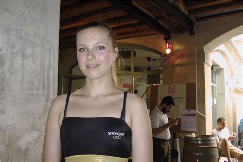 Una Bella Ragazza Italiana Photo Cybereport