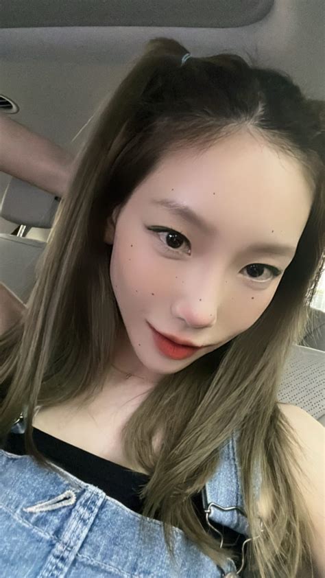 Taeyeon 2022 Selca