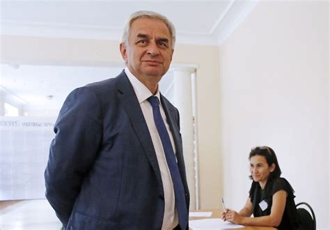 Хаджимба объявил о победе на выборах президента Абхазии