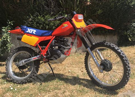 HONDA XR200R 1983 n°134 -genuine speedometer and exhaust-