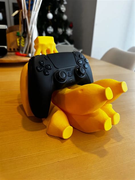 Banana Controller Stand By Olipix Creative Lab By Rodolfo Sa Makerworld Download Free 3d Models