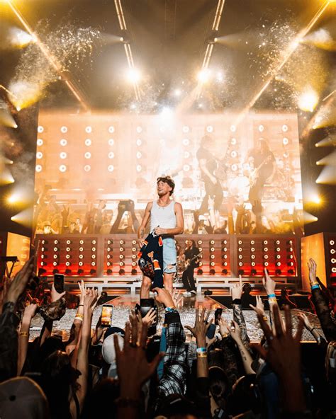 Bailey Zimmerman Talks Stagecoach Plans And Building A Fanbase That