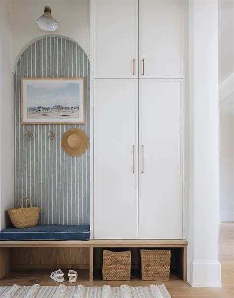 Mudroom Ideas That Are Functional And Inviting Big And Small