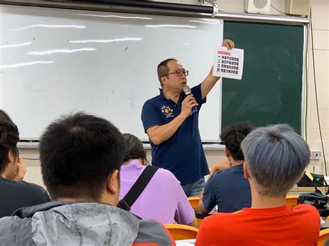 崇右影藝科技大學影視傳播系 黃建福 教授 媒體管理與經紀