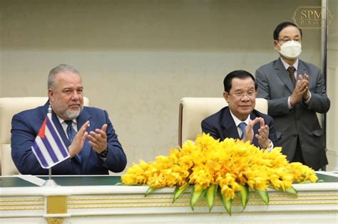 សម្ដេចតេជោ ហ៊ុន សែន និងនាយករដ្ឋមន្ត្រី នៃប្រទេសគុយបា