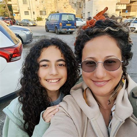 הפשוטע אושר כהן ועדן פינס מאורסים ️💍 אמאל׳ה הם באמת ביחד איזה כיף שהיא אמרה לו כן הוא בטח אכל