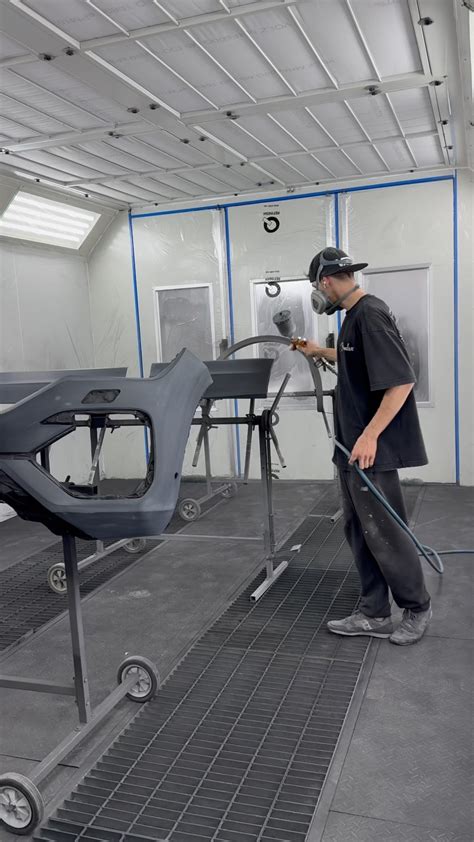 ДЕТЕЙЛІНГ 2992 КИЇВ Полірування кузова краса та захист вашого авто Полірування це не