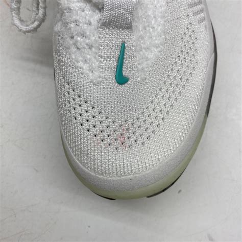 나이키 에어맥스 스콜피온 플라이니트 서밋 화이트 Kream