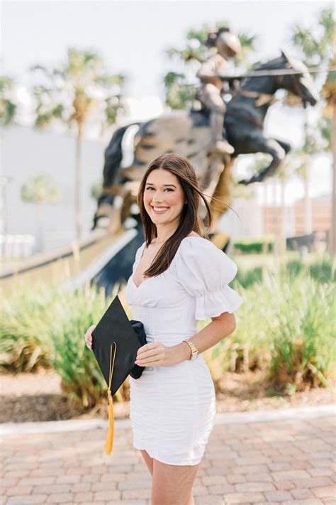 Ucf Graduation Photos Ucf Graduation Pictures Grad Photoshoot