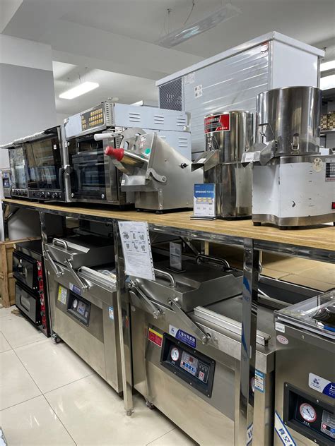 Чиглэл 🕍 Ресторан бар караоке 🏨 Сургууль цэцэрлэг эмнэлэг 🛕 Зочид буудал зочлох