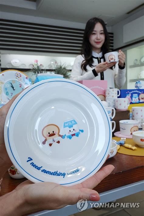 한국도자기 애니메이션 브레드이발소 협업 상품 출시 연합뉴스