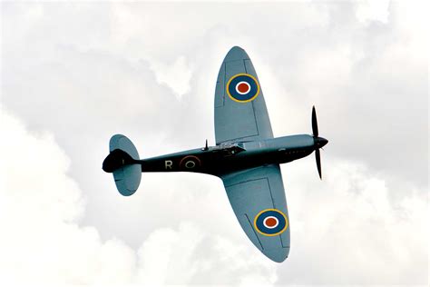 Free Images Airfield Airplane Sky Propeller Driven Aircraft