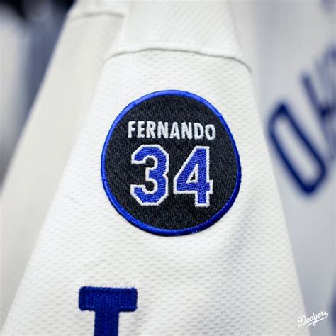 Dodgers To Wear Patch Honoring Fernando Valenzuela During World Series