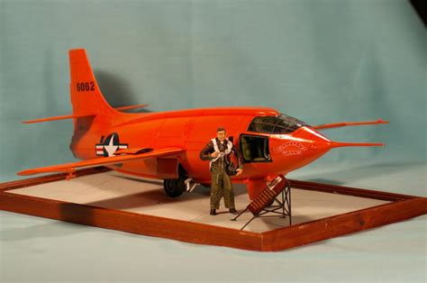 Bell X1 Aircraft Plastic Model Airplane Kit 118 Scale 8802