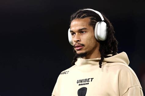 Isaac Schmidt Remains An Unknown Quantity At Leeds But Is Opportunity On The Way The Athletic