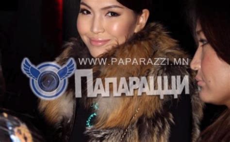 Мөөм Зулаа маамуулна