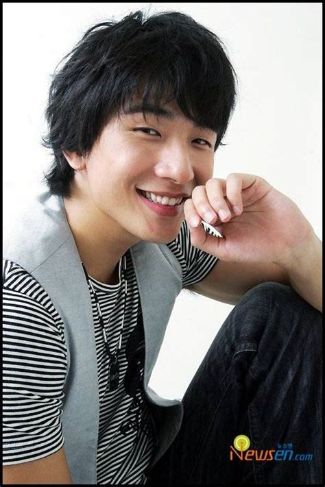 Lee Yong-joo (이용주, Korean actor) @ HanCinema :: The Korean Movie and Drama Database