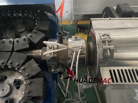 Pp Pe Pvc 골판지 파이프 만드는 기계 가격 의 고품질 Pp Pe Pvc 골판지 파이프 만드는 기계 가격