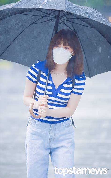 [hd포토] 레드벨벳 Red Velvet 웬디 여름에는 스트라이프 티셔츠 영스트리트 출근길 네이트 연예