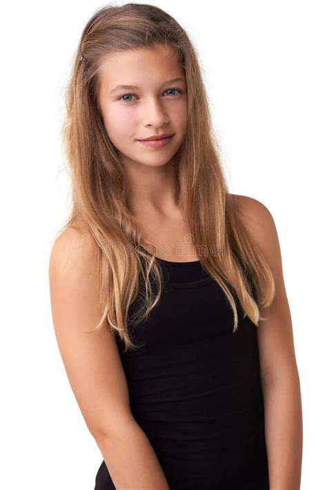Ella Es Una Dulce Y Joven Belleza Vista Recortada De Una Joven