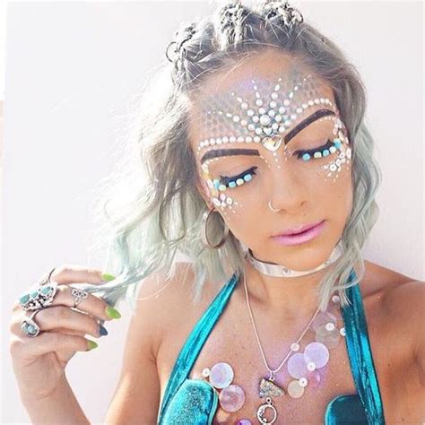 Bosan Tampil Menyeramkan Coba 7 Inspirasi Makeup Halloween Ini