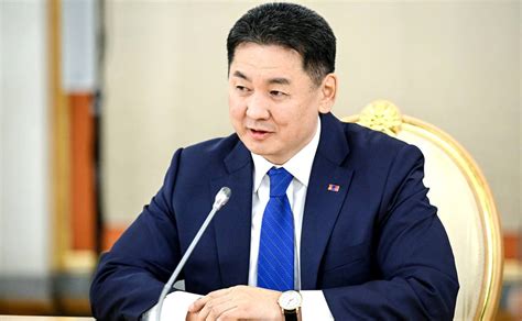 Монгол Улсын Ерөнхийлөгч У Хүрэлсүх ОХУ ын Ерөнхийлөгч В В Путин нар албан ёсны уулзалт хийлээ