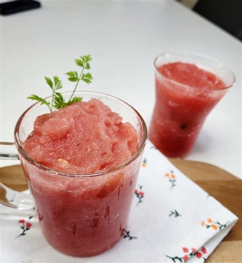 시원한 수박 주스 수박 슬러시