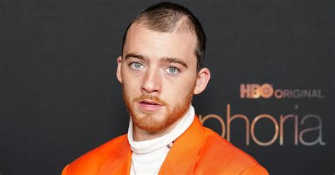 Temporada 3 De Euphoria Así Enfrenta La Serie La Muerte De Angus