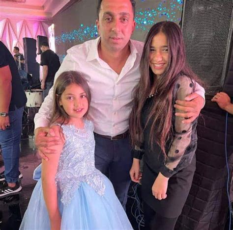 فانز عائله محمود الجمل