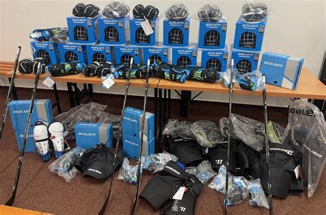 Chce Hr T Hokej Hc Ro Nov P R Ern Vlci