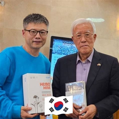 병천 내 책이지만 내 얼굴이 표지에 크게 나온 표지는 지금 생각하면 시대착오적 디자인같아 12년전이라 2013년 7월 4일 50권 저서 중에 처음이자