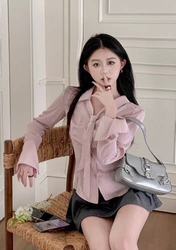 하프닌 레토 핑크 타이 스트라이프 줄무늬 배색 슬림핏 여리 페미닌 정장 수트 올드머니룩 긴팔 셔츠