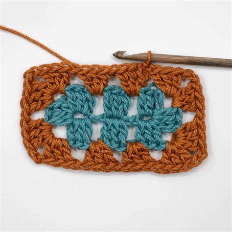 How To Crochet A Rectangle Granny Square Easy For Blankets