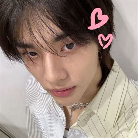 Hyunjin Pfp 🎀