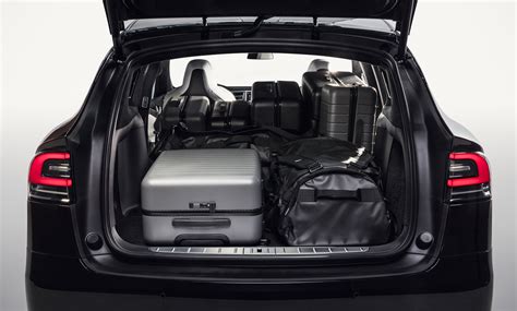 Tesla Model X In 7 Seat Configuration Finally Gets Fold Flat 2nd Row