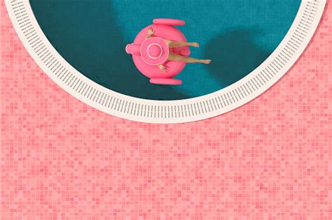 풍선 플라밍고 여름 휴가 개념수영장에서 일광욕을 하는 젊은 여성 수영장 스포츠 경기장에 대한 스톡 사진 및 기타 이미지 수영장 스포츠 경기장 한 사람 3차원 형태