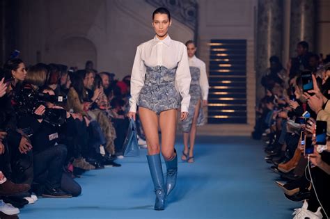 Bella Hadid Runway Photos Popsugar Fashion