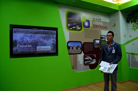 Шинэ хотын “Нуурт цэцэрлэгт” хүрээлэнд зочлов