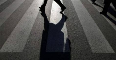 Тешко повредена жена од Хрватска ја прегазил велосипедист во центарот на Скопје Skopjeinfo Mk