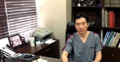 대한민국 여자들의 이상형 어깨 넓은 남자 어깨성형으로 개선