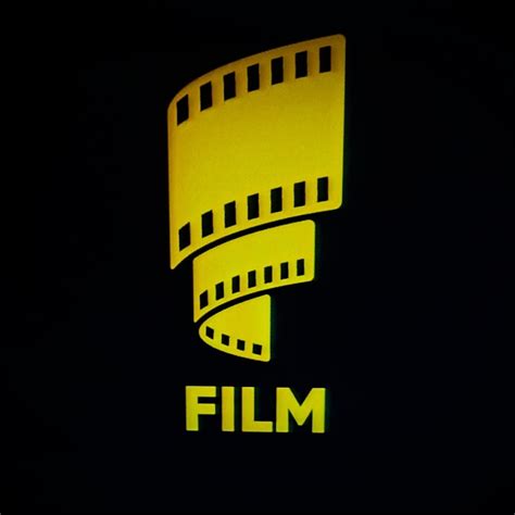 عقرب الملخصات Youtube