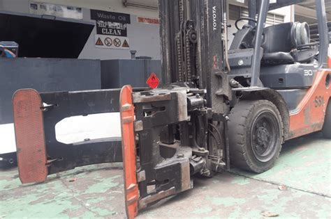 Clamp Truck Forklift Efficient And Safe Warehouse Handling Solutions