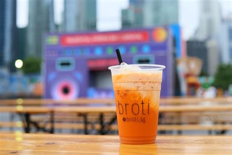 Broti And Offday Coffee Join Forces At Bussorah Street With One Litre Drinks And Coffee