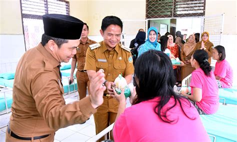 Puncak Acara Hari Kesehatan Jiwa Sedunia Pj Gubernur Sumut Kunjungi